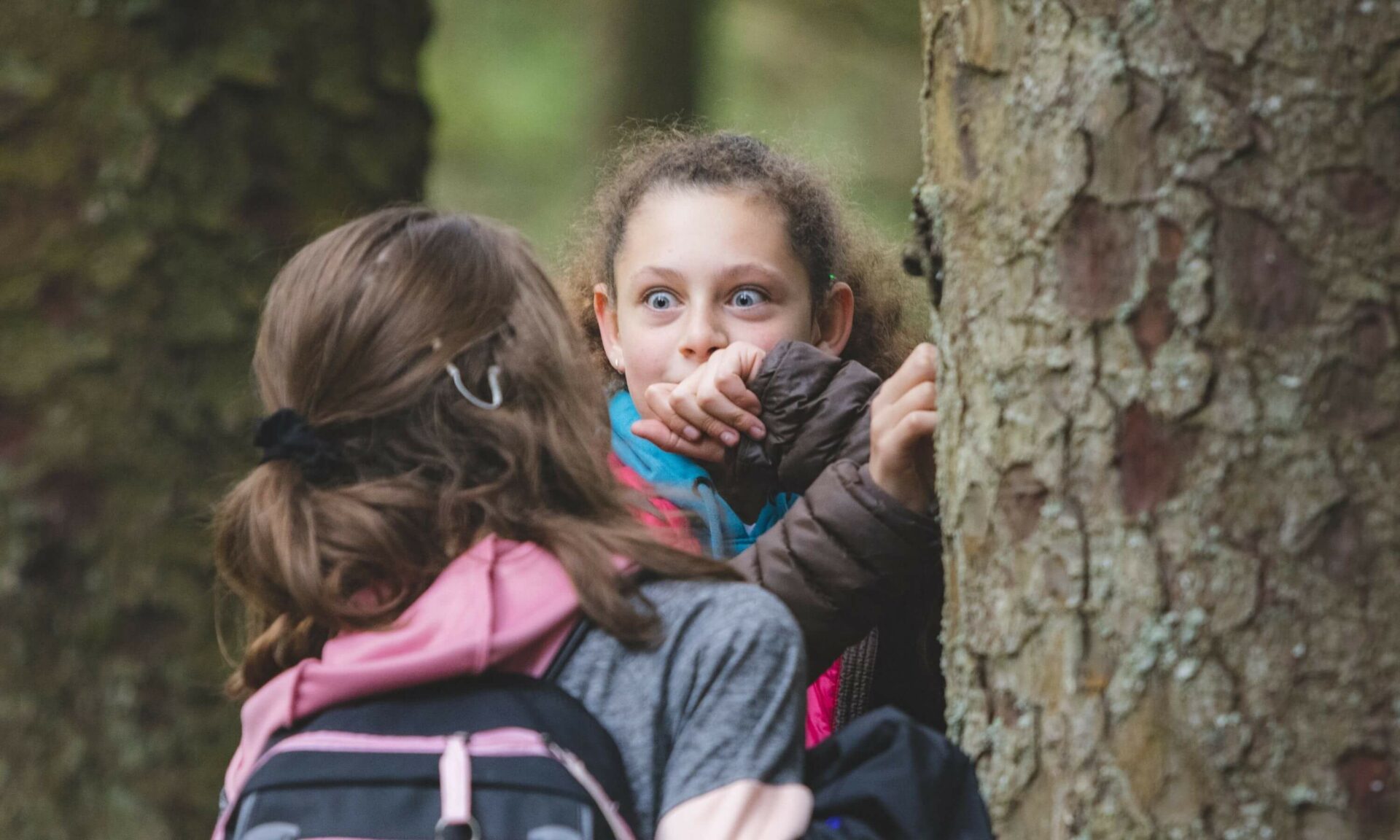 Volunteer with deaf children | Deaf Action